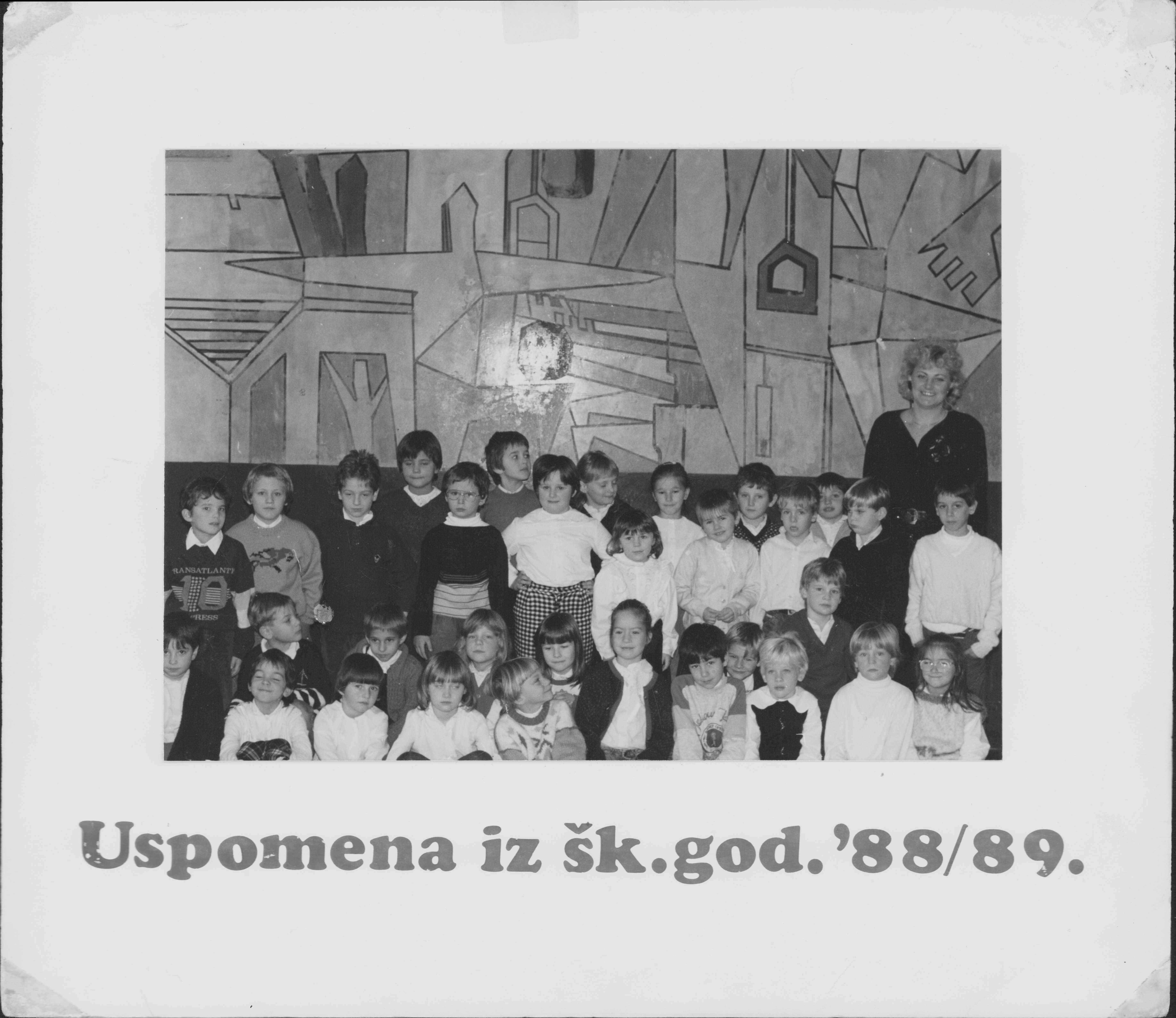 Razredna fotografija iz OŠ Bratstvo i jedinstvo - Muzej susjedstva ...